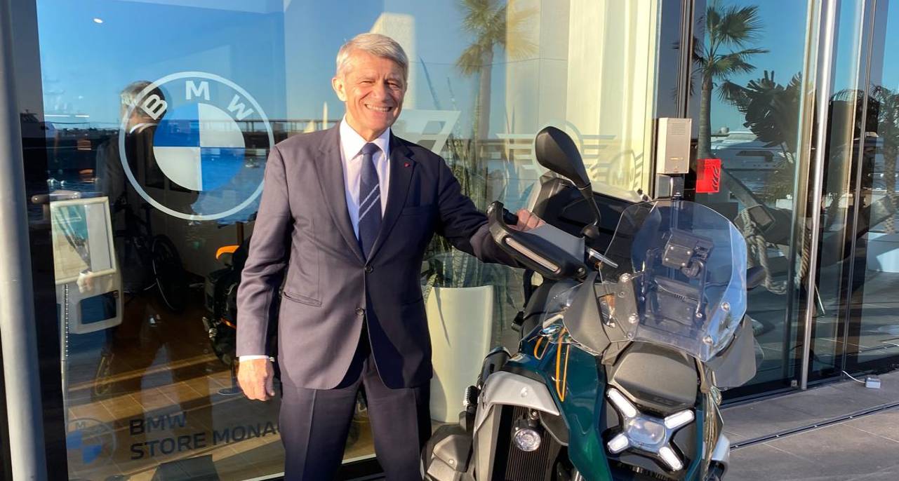 Le showroom du Yacht Club accueille Laurent Soler|BMW STORE MONACO